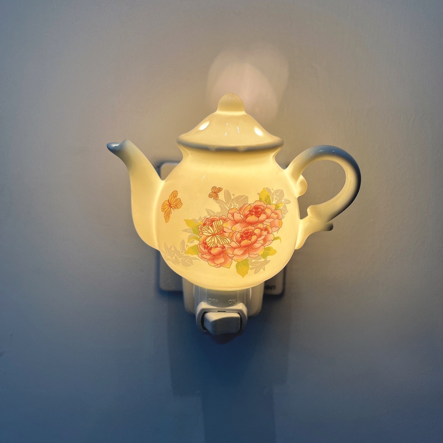 Ceramic Teapot Night-Light | Dr. Leonard's