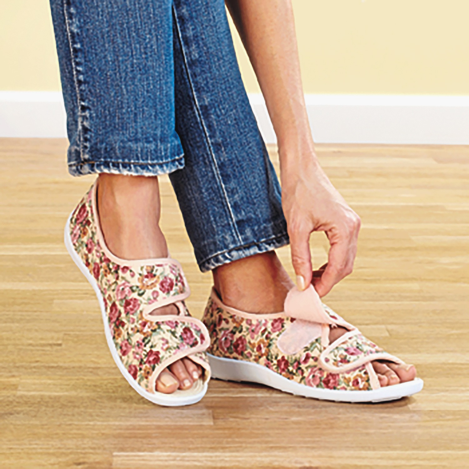 Millie Touch Closure Shoe | Dr. Leonard's